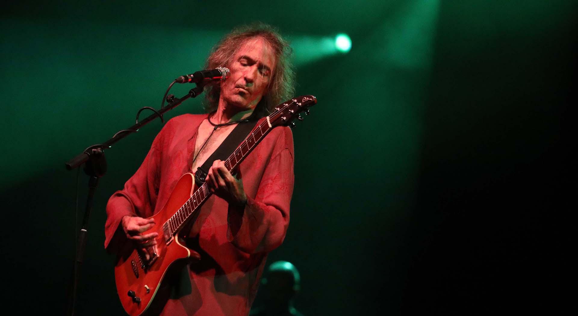 'La vereda de la puerta de atrás', número 2 en España tras la muerte de ...