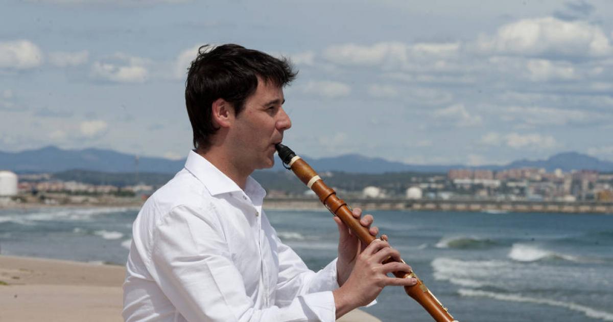 Álvaro Iborra, con el clarinete desde Tafalla a Corea Álvaro Iborra, con el clarinete desde Tafalla a Corea