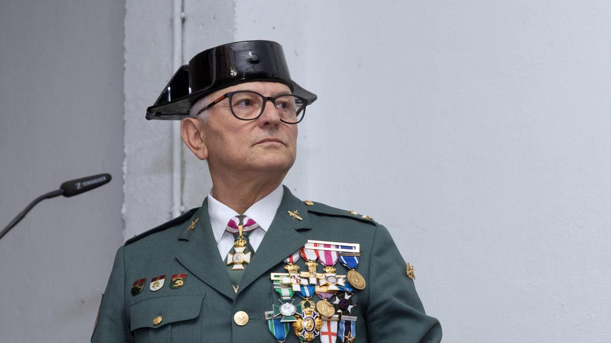 Fotos del homenaje al capitán de la Guardia Civil de Tudela en el día ...
