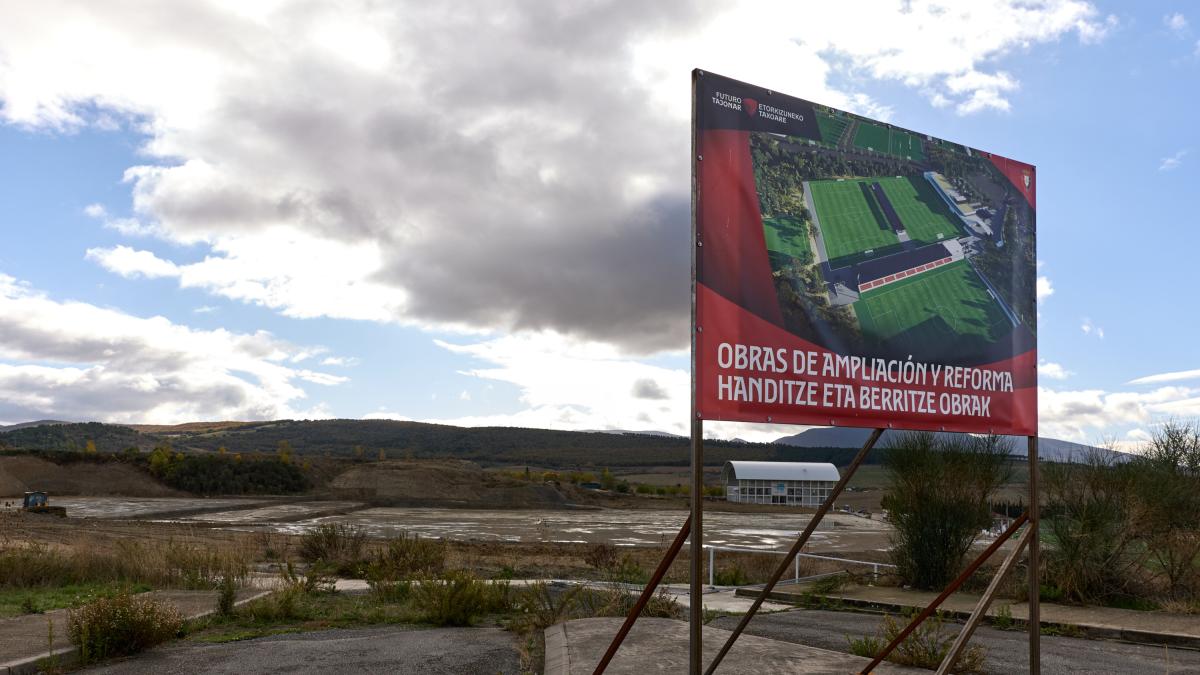 La Comisión de Control Económico advierte al club del elevado gasto que ...
