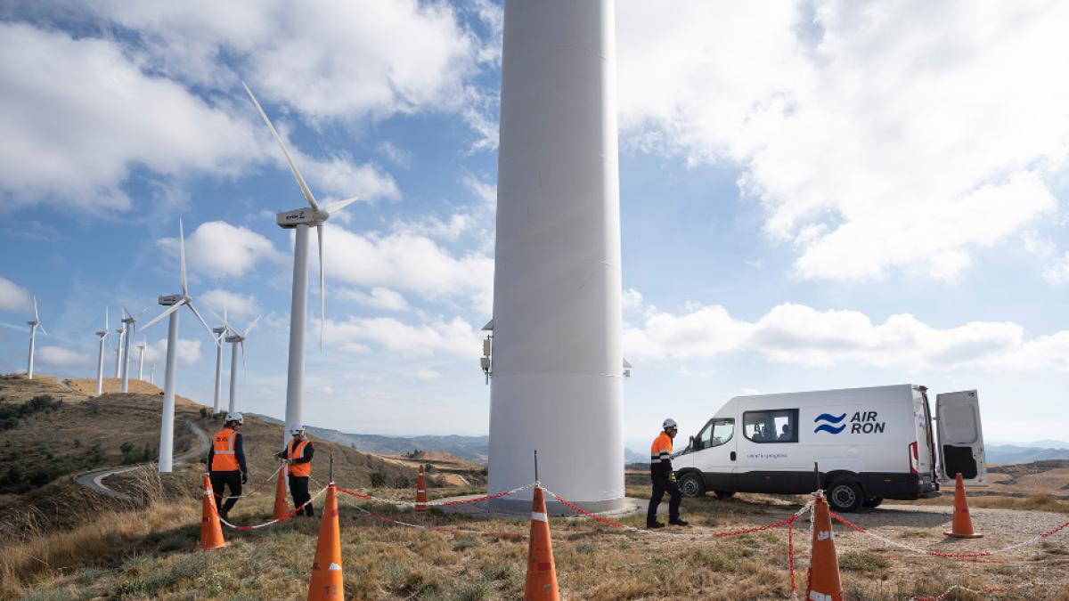 Una empresa navarra inaugura su nueva sede en Caparroso