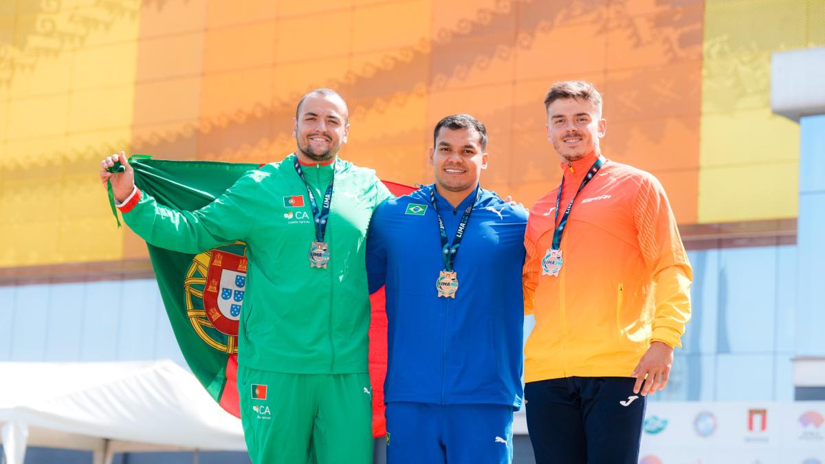 Manu Quijera, bronce en el Iberoamericano de Lima